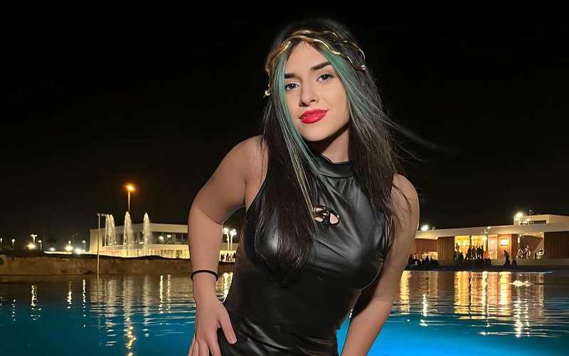 Jennifer divina — Roberto Mantovani